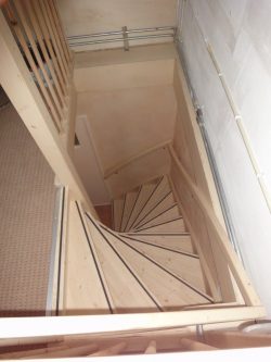 open vaste zoldertrap vuren Sassenheim - Trappen Totaal